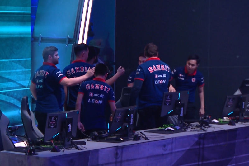 Atual campeã, Gambit domina Natus Vincere e estreia bem no ELEAGUE ...