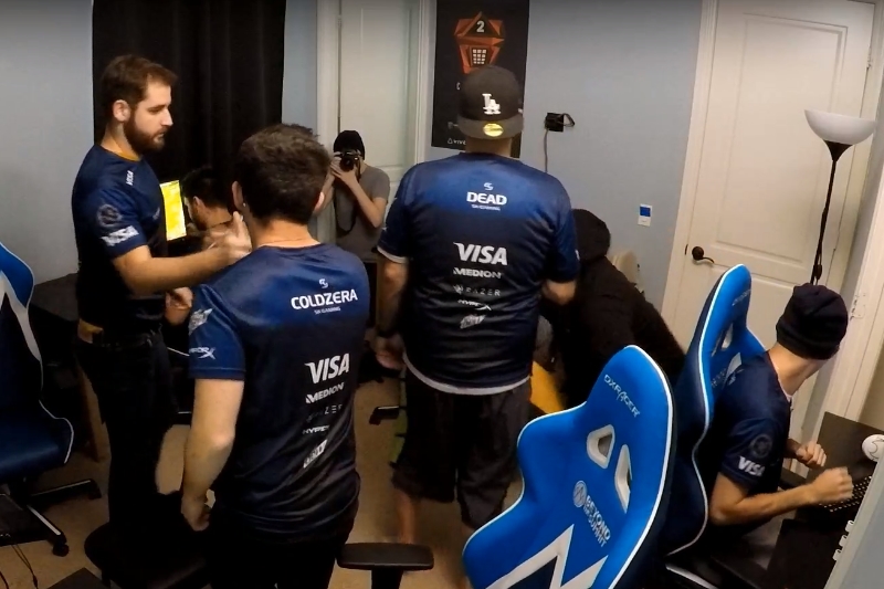 SK domina Torqued e vence fácil na estreia da cs_summit 2 | DRAFT5 ...