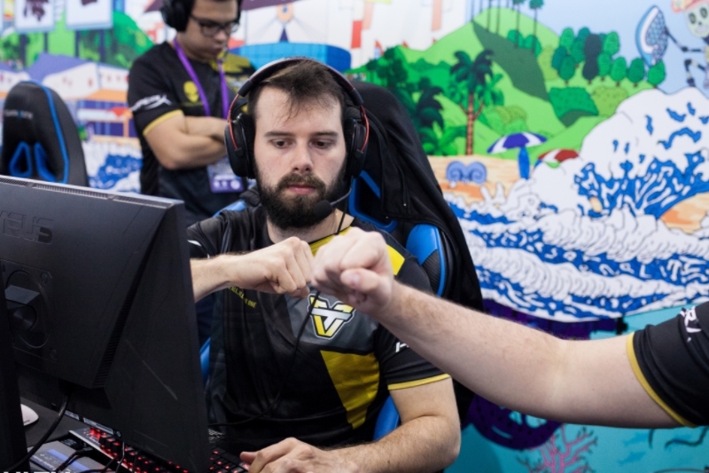 Team One luta bravamente, mas cai diante da fnatic na semifinal da WESG ...