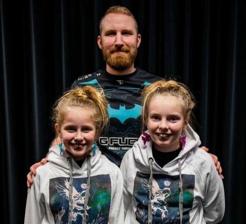 Família que fez pintura do defuse clássico de olofmeister, se encontra ...