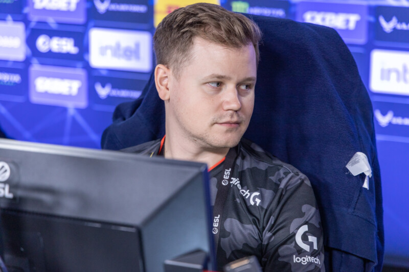 Snappi afirma que M4A1-S é mais OP do que a AUG em seu auge: "Quatro ...