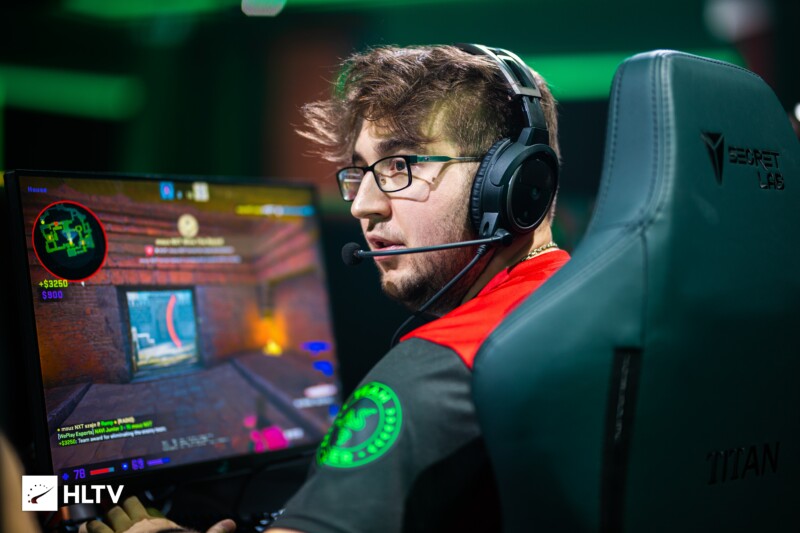 MOUZ vê elenco principal sendo ultrapassado por seu time de base no ...