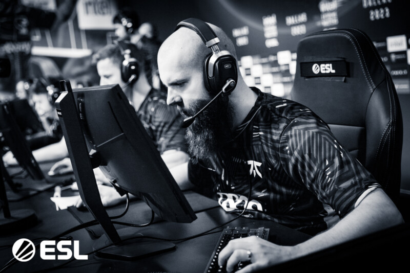 f0rest reafirma desejo de voltar a competir, mas diz que não recebeu ...