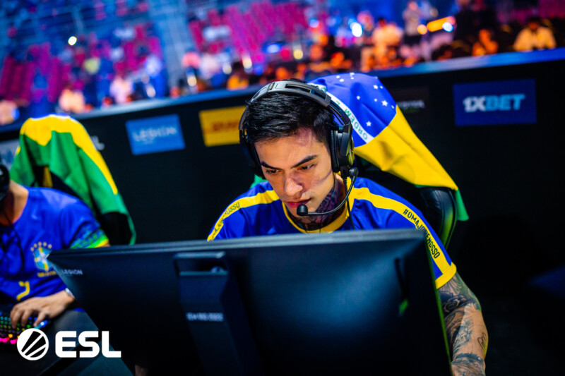Cheater é banido pela Gamers Club na live de fnx; veja reação | DRAFT5 ...