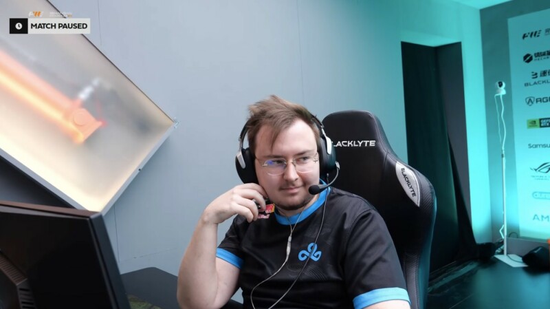 Cloud9 não dá chance para os adversários e manda a fnatic para o 0-2 ...