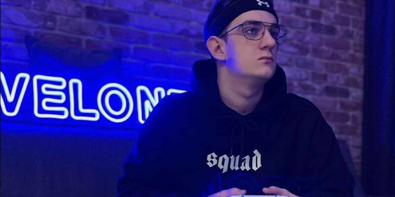 Streamer gasta mais de R$ 2 milhões em adesivos no CS2 | DRAFT5 ...